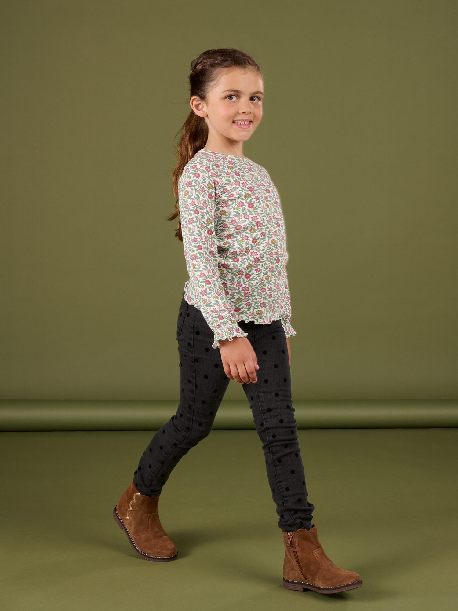 ΠΑΙΔΙΚΗ ΛΕΥΚΗ ΦΛΟΡΑΛ ΜΑΚΡΥΜΑΝΙΚΗ ΜΑΚΟ ΜΠΛΟΥΖΑ ΓΙΑ ΚΟΡΙΤΣΙΑ | DPAM.gr